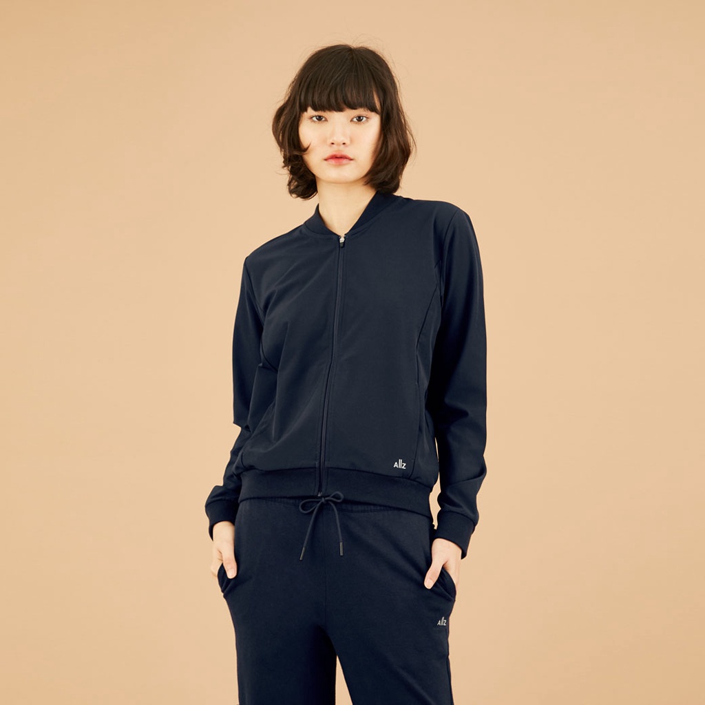 AIIZ (เอ ทู แซด) - เสื้อแจ็กเก็ตผู้หญิงสไตล์ บอมเบอร์เนื้อบางเบา ...