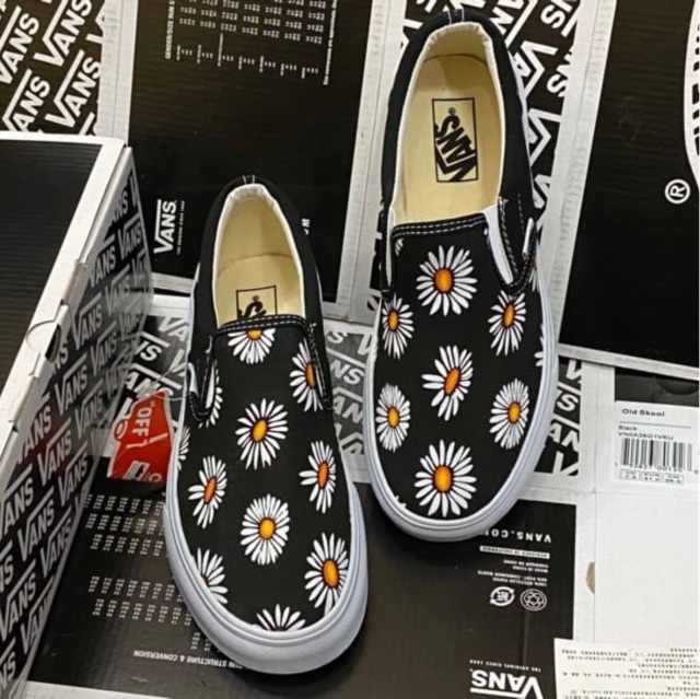 Vans Classic Slip-On Daisy (พร้อมกล่อง) จ่ายเงินปลายทางได้ - q7ark_jiip ...