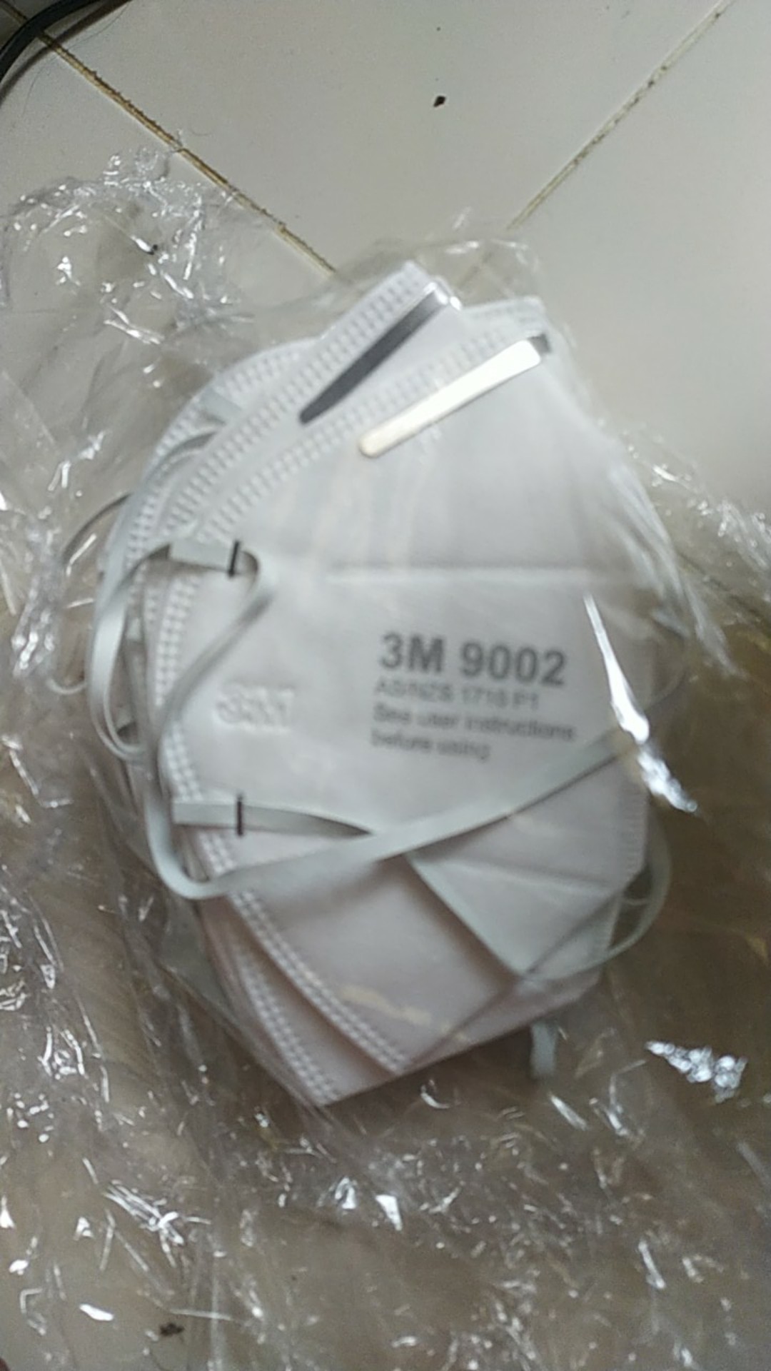 หน้ากากกรองฝุ่น 3M 9002A P1 /1 ชิ้น | Shopee Thailand