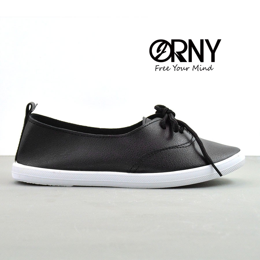 OY90 ORNY(ออร์นี่) ® รองเท้าผ้าใบแบบผูกเชือก หน้าสั้น ใส่ง่ายหนังนิ่ม ...