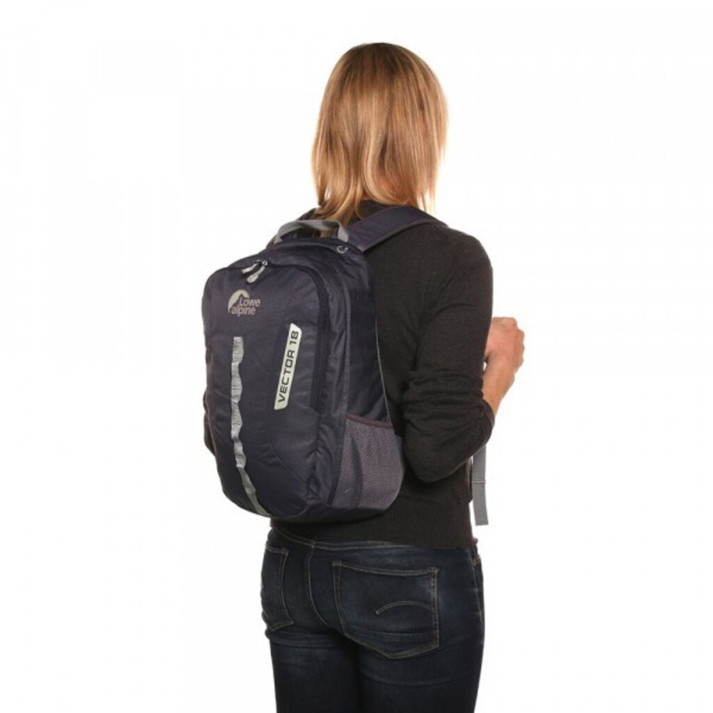 กระเป๋าเป้ Lowe alpine รุ่น Vector 18 มีเดินแนวไนล่อน และใส่เสื้อผ้าและ ...