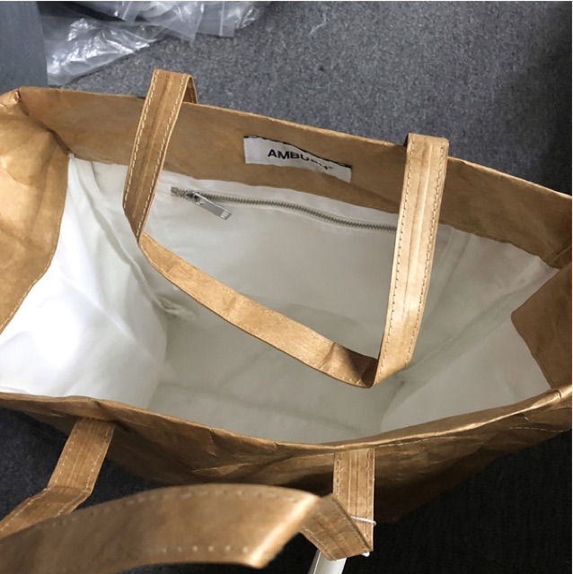 กระเป๋าถือกระดาษ Ambush Bag - bigdouble - ThaiPick