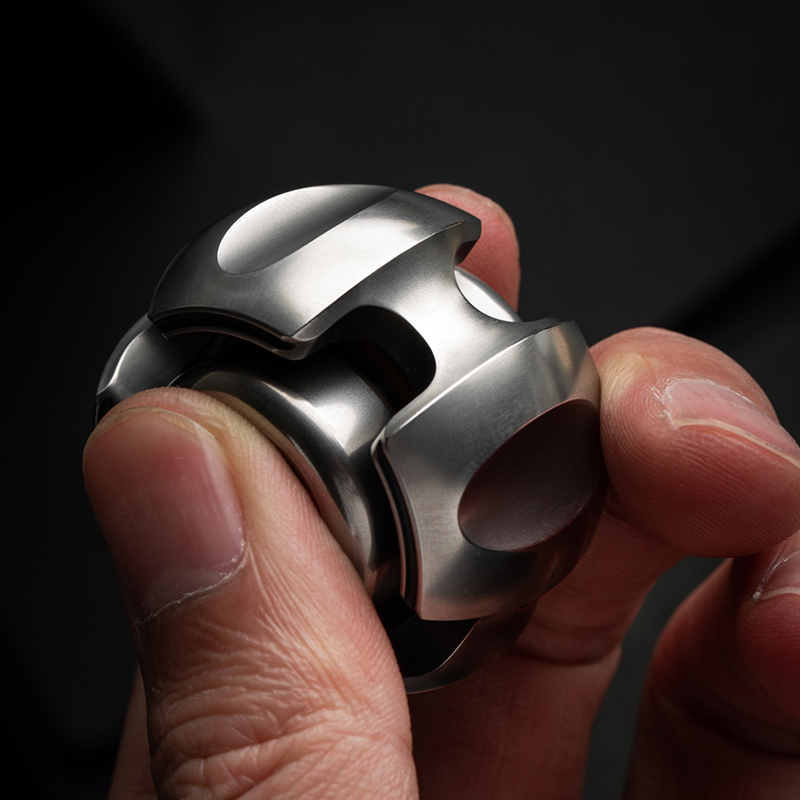 LAUTIE Noise Fingertip Gyro EDC Titanium Alloy Finger Decompression toy ...