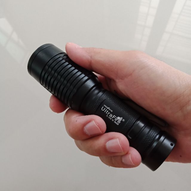 ไฟฉายแรงสูง Ultrafire SL101 28000 lumens xml t6 ไฟฉายเดินป่า ไฟฉายพกพาแรงสูง ไฟฉายเลนปรับลำแสง ...