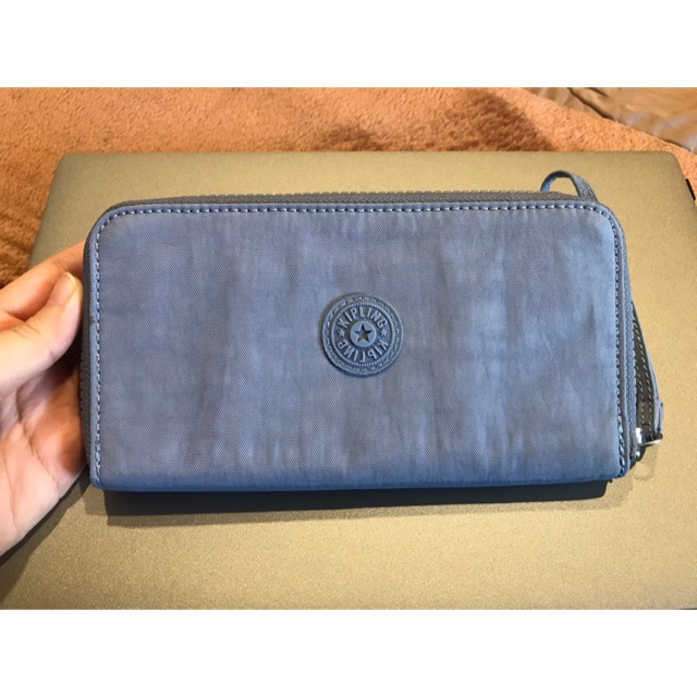 ส่งต่อกระเป๋าสตางค์ #KIPLING สี Timid blue ของแท้ ไม่เคยใช้งาน ...