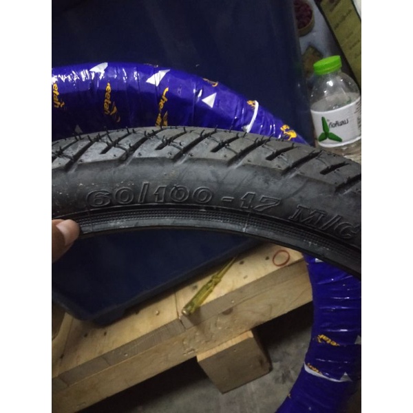 ยางรถจักรยานยนต์ 60100-ขอบ17 และ 7090-ขอบ17 - chicky_m - ThaiPick