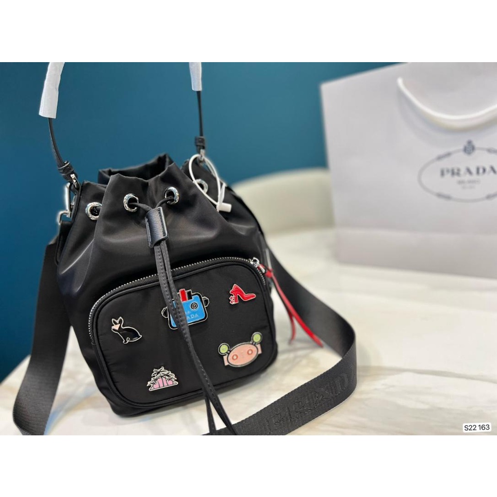 2022 Hot BagDistribution box prada draw string bag prada bucket with ...