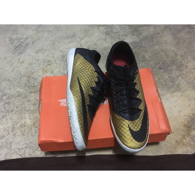 รองเท้าฟุตซอล nike | Shopee Thailand