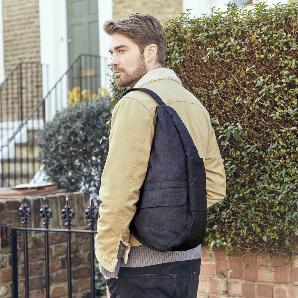 Healthy Back Bag กระเป๋าสะพาย ผ้าไนลอน สี Mid-Night Blue ขนาด Medium ...