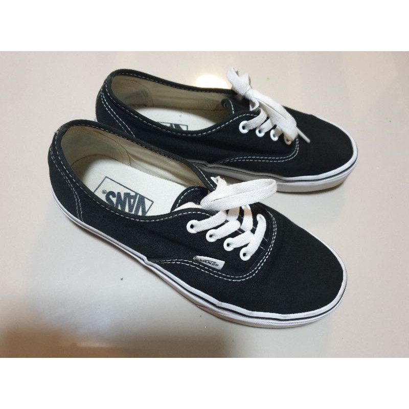 Vans of the wall size 38 - kittiyamoudnum - ThaiPick