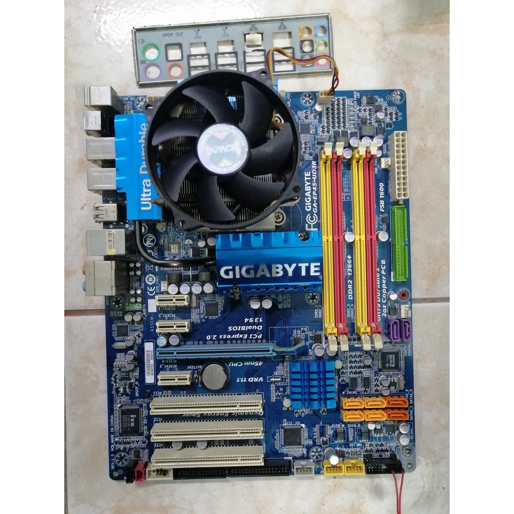 MB Turbo3D GIGABYTE GA-880GA-UD3H พร้อม CPU X4 9750 - paksaporn - ThaiPick