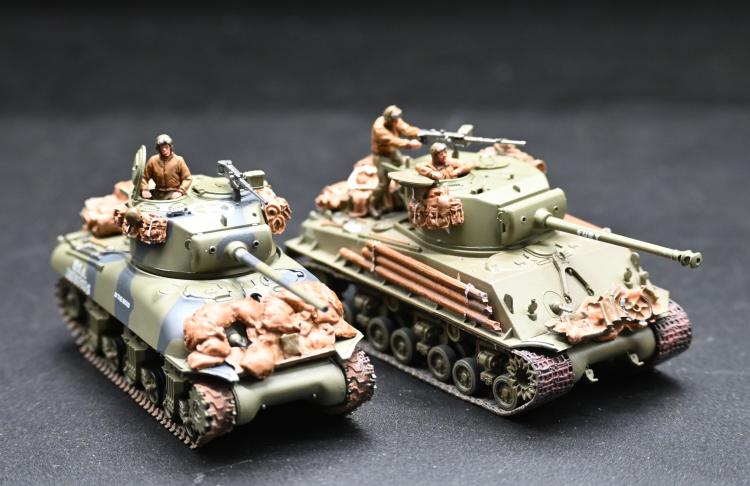 Fury 1/72 World War II American M4A1 76 with M4A3E8 tank and armored ...
