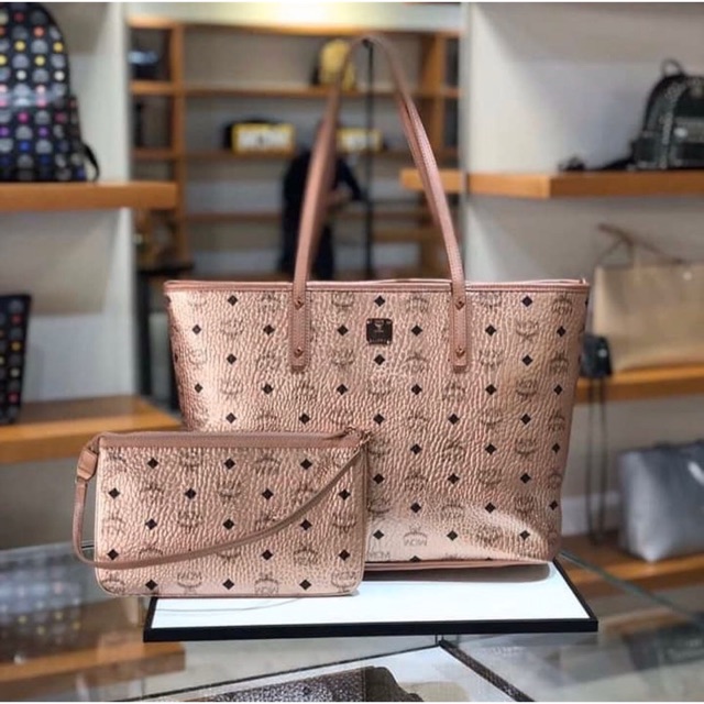 New MCM Medium Zip Tote แท้100% - parichat26.12 - ThaiPick