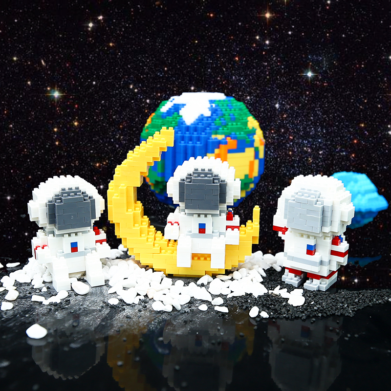 Building Model 3D Astronaut Building Blocks Toys Light Moon Astronaut ...