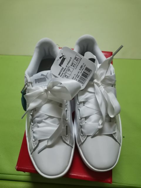 รองเท้าผ้าใบ Puma (พูม่า) Vikky สีขาว - pui.cute - ThaiPick