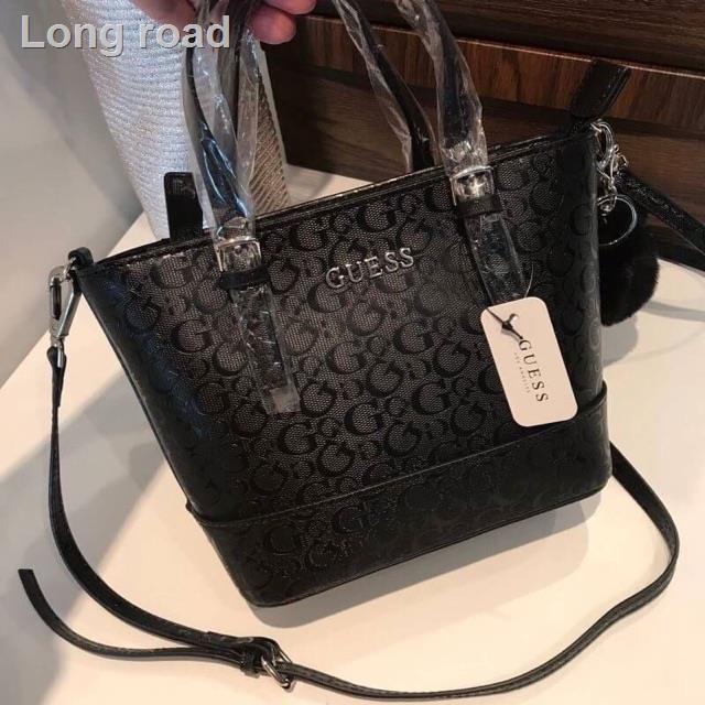 Fashion 2021 ☽GUESS minicross body bag (สอบถามก่อนซื้อนะคะ ...