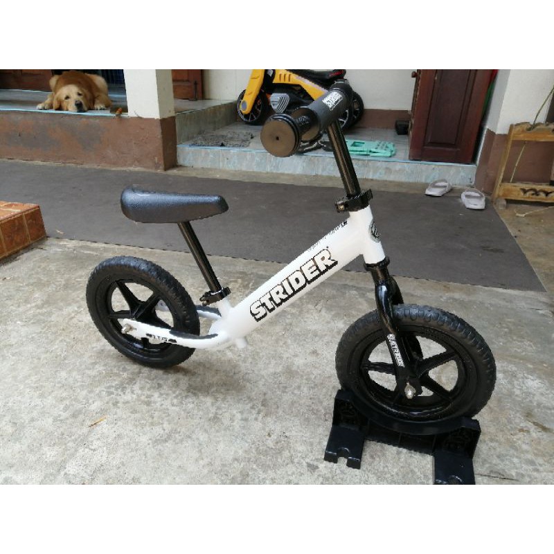 strider limited edition sport12 สีขาว มือสองสภาพดี ซื้อมาลูกไม่เล่น แถม ...