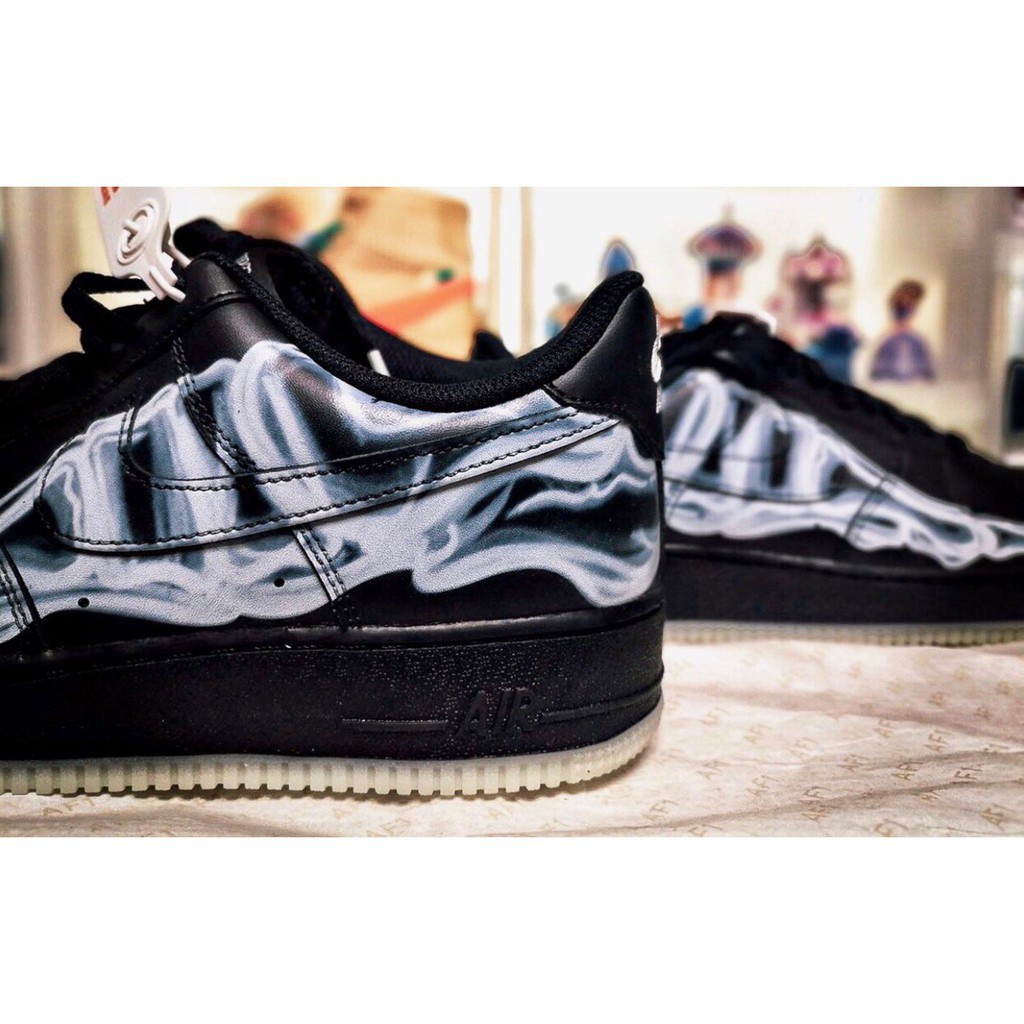 Spot Nike Air Force 1 Skeleton Halloween Black Skeleton Black Feet ...
