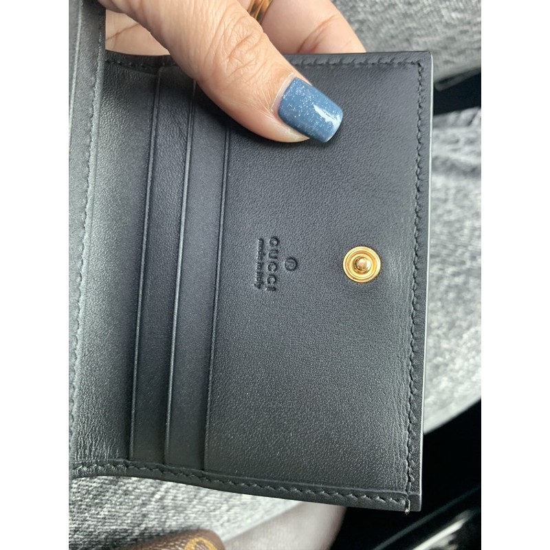 แท้ Gucci Bee Print Gg Supreme Wallet - friendly_brands - ThaiPick