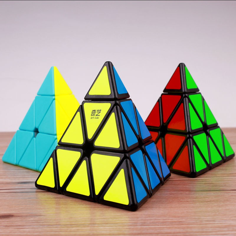 ก้อนปริศนาRubik s CubeQingyi Pyramid Cube Triangle Volcano Golden Brown ...