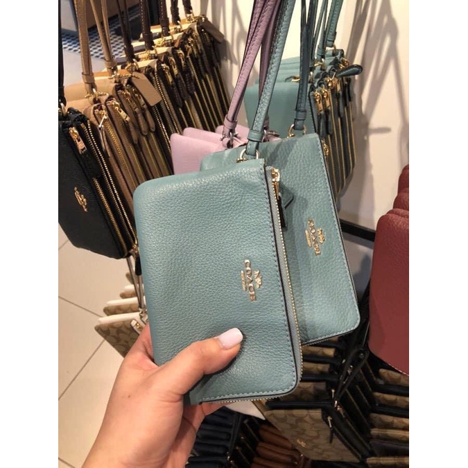 พร้อมส่ง แท้ New Coach คล้องมือ 2 ซิป S DOUBLE CORNER ZIP WRISTLET ...