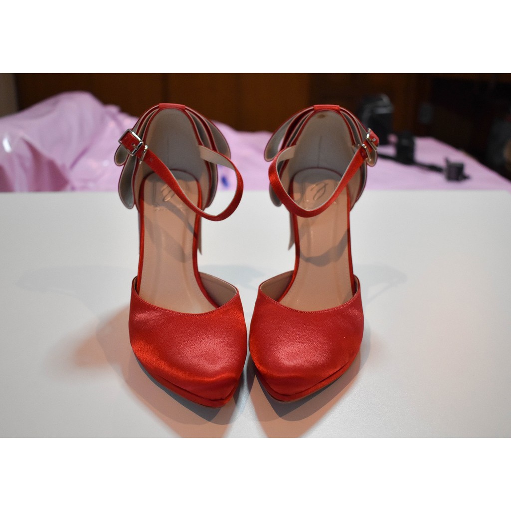 รองเท้าเจ้าสาว ยี่ห้อ Farrent Farent - chanchainak - ThaiPick