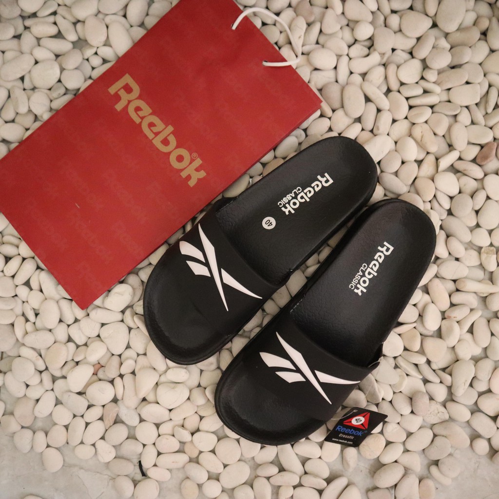 REEBOK Sendal Slop Guys Reebook Slides รองเท้าแตะฟลิปฟลอปสีดําสีขาว ...