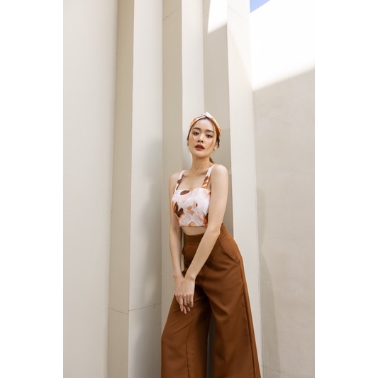 Rockcandy Marlyn เสื้อพิมพ์ลายดอกไม่ซ้ำเเน่นอน รุ่นนี้มาน้อยนะคะต้องรีบใส่ตระกล้าเเล้ว ...