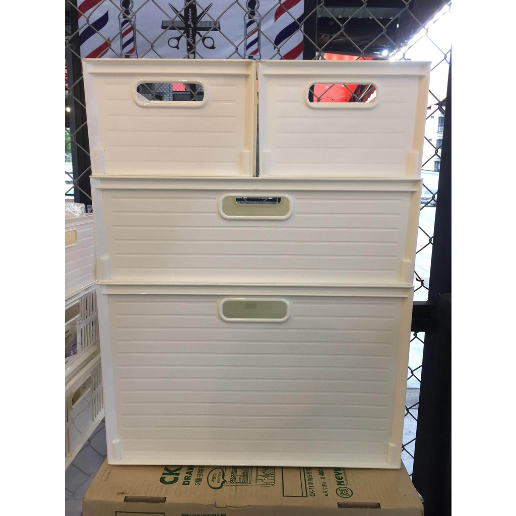 กล่องอเนกประสงค์ สี่เหลี่ยมสีขาว ยี่ห้อ Keyway รุ่น UT-38 ขนาด 27.7 x 38.7 x 25 cm ตะกร้า JVF0 ...