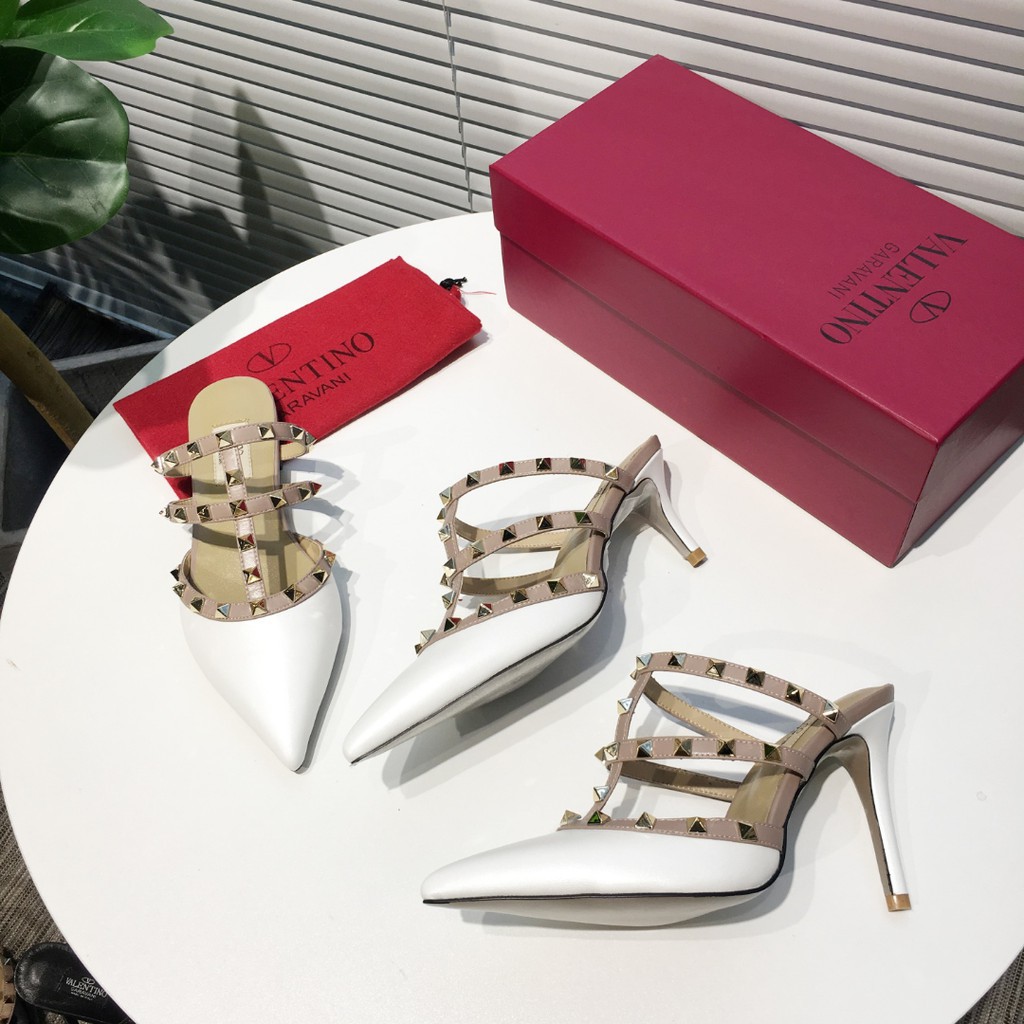 VALENTINO คลาสสิก rivet Tale ออกแบบรองเท้าส้นสูงรองเท้าผู้หญิงสีขาว ...