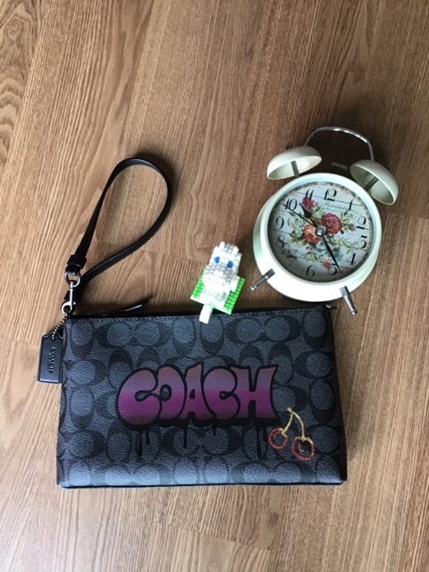 Coach กระเป๋าคล้องแขน size XL 1 ซิป ของแท้ 100% พร้อมส่ง *สีดำ 1 ใบ สี ...
