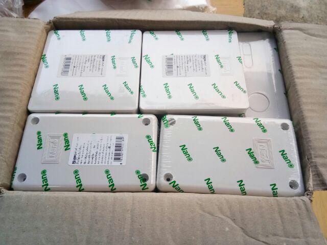 กล่องพักสาย nano 4x4 กล่องจั๊มสาย ไม่ใช้น็อต สีขาว สีเหลือง | Shopee Thailand