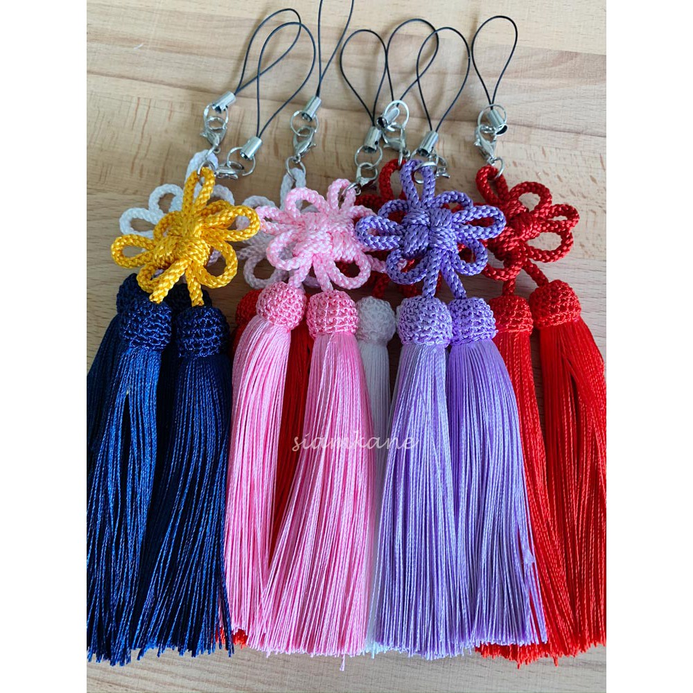 พู่เครื่องรางญี่ปุ่น Flower Fusa Tassel แขวนหน้ารถ ประตู ห้อยกระเป๋า ...