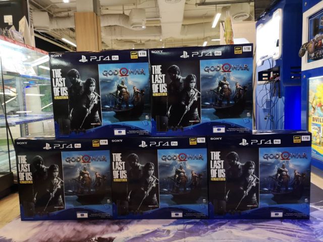 Playstation 4 PS4 Pro 1 TB God of War The Last Of Us Bundle Pack - Jet Black (TH) ชุด 2 จอย DS4 ...