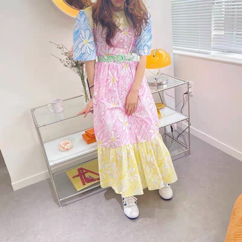 patricia house เดรสลายดอกไม้วาดสีน่ารักมากๆ ใส่สวยด้วย มีเข็มขัดเข้าชุด ...