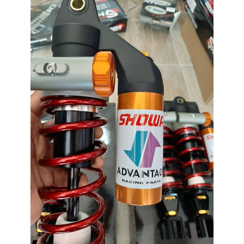 โช๊ค showa แกนดำ แกนรุ้ง10a pcx xmax สูง310มิล - tenracingshop32 - ThaiPick