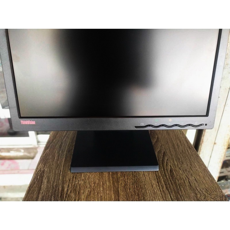 ขายจอคอมLenovo LCD 17นิ้ว ทรงแสคว์ สภาพดีมี VGA มีสายแถมให้ครบ - pncom ...