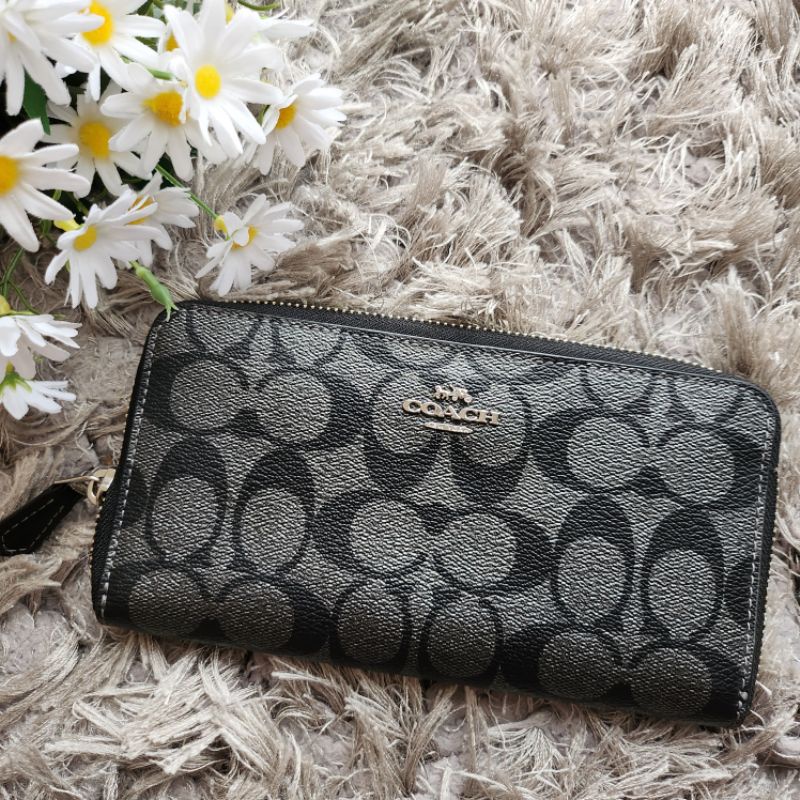 coach chippy : used like new แท้ 100%‼️ | Shopee Thailand