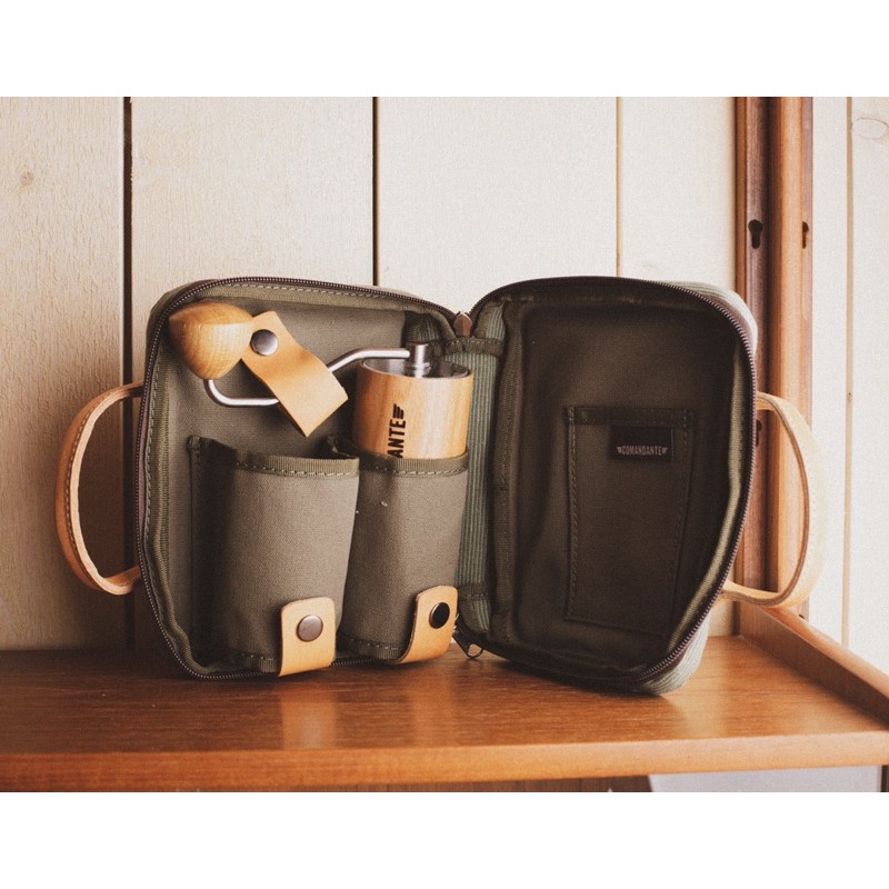 GREEN SET Comandante C40 Coffee Grinder (Grün) + Comandante Travel Bag ...