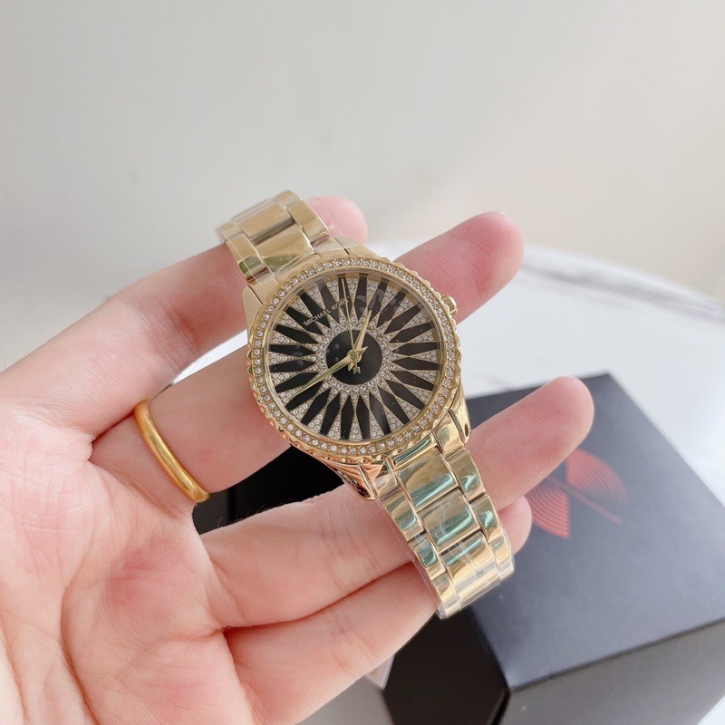 นาฬิกาข้อมือ Michael kors - patchareeplodram - ThaiPick