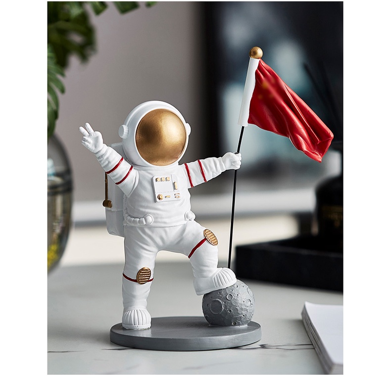 ตุ๊กตาNodic Astronaut Figures Figurine Modern Resin Astronaut Model Toy ...