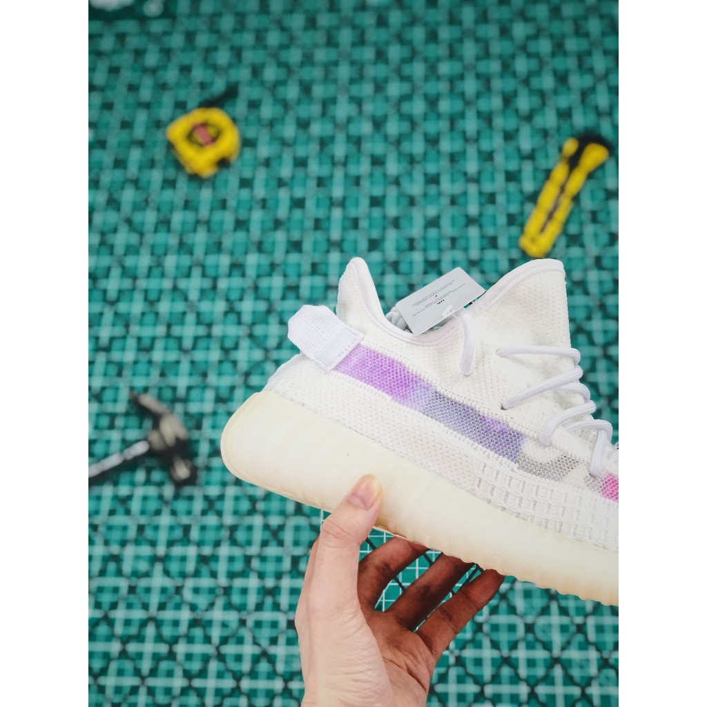 รองเท้ากีฬา Adidas YEEZY BOOST 350 V2 \\"Rainbow hollow\\" รองเท้ากีฬา ...