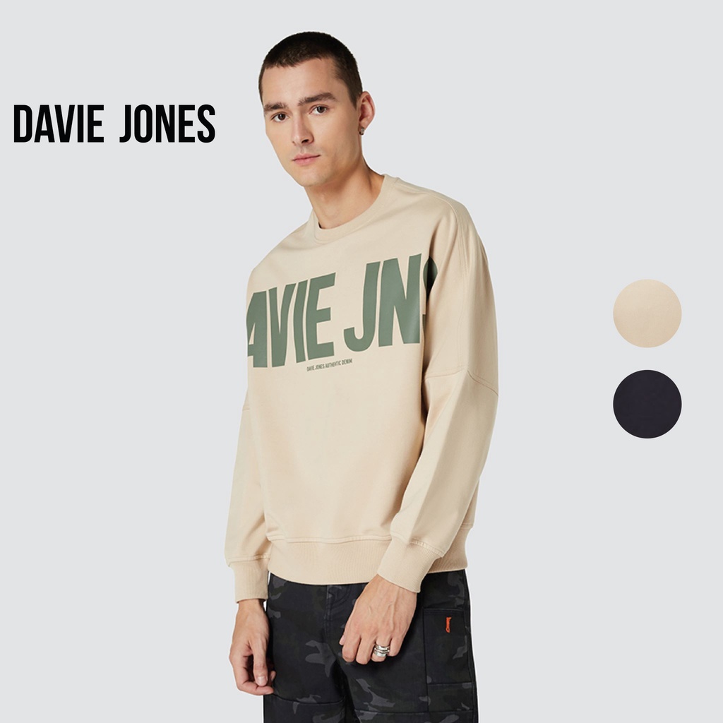 DAVIE JONES เสื้อสเวตเตอร์ ทรง Relaxed Fit พิมพ์ลาย สีครีม สีเทา Logo ...