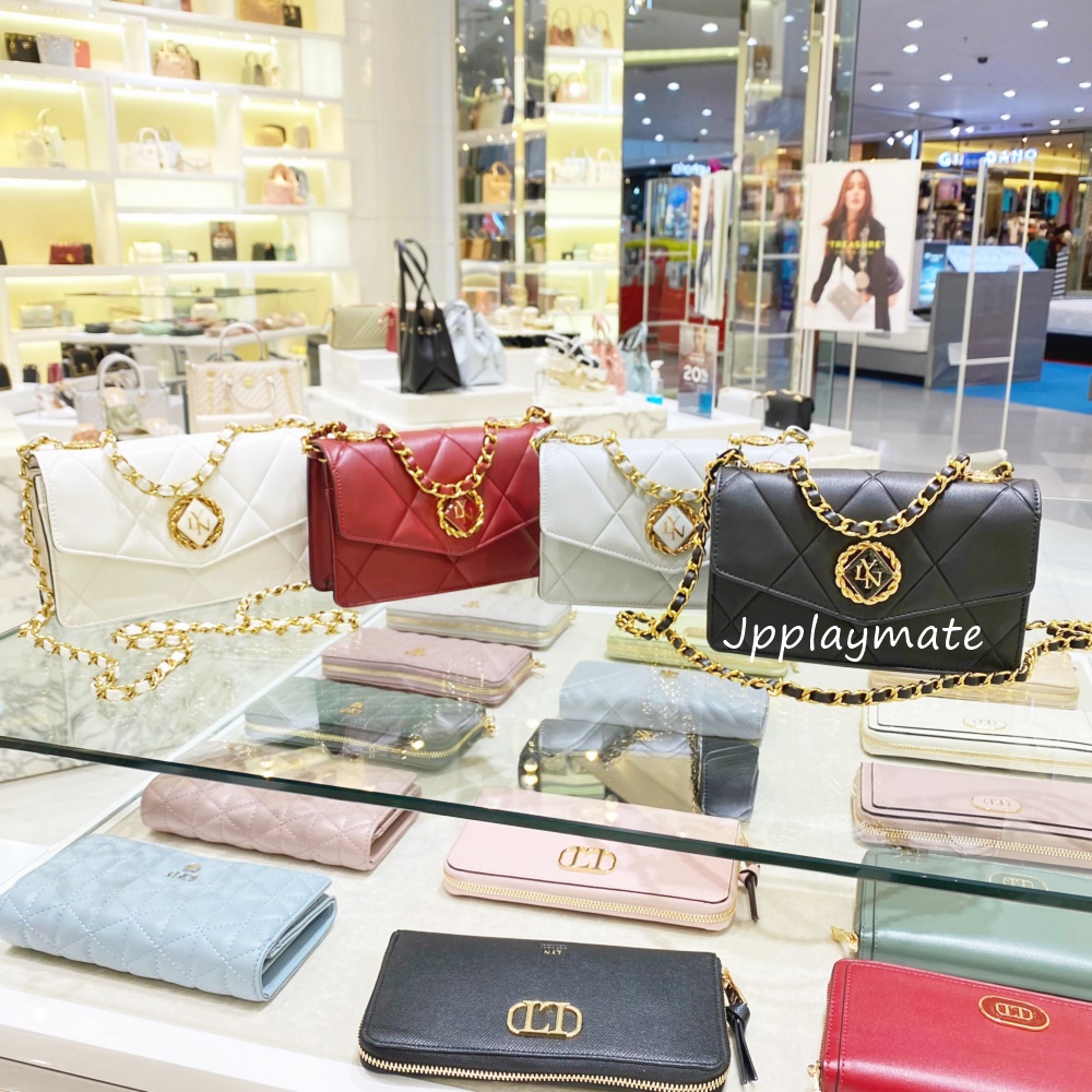 LYN กระเป๋าสะพายข้าง LYN รุ่น Diamond Mini Crossbody Bag LL21FBF126 แท้ ...