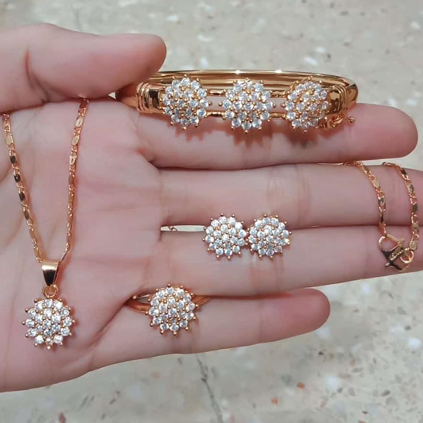 (Code 999) Gold XUPING Original In ชั้นทอง 24K - hlaksanmarketx8.th ...