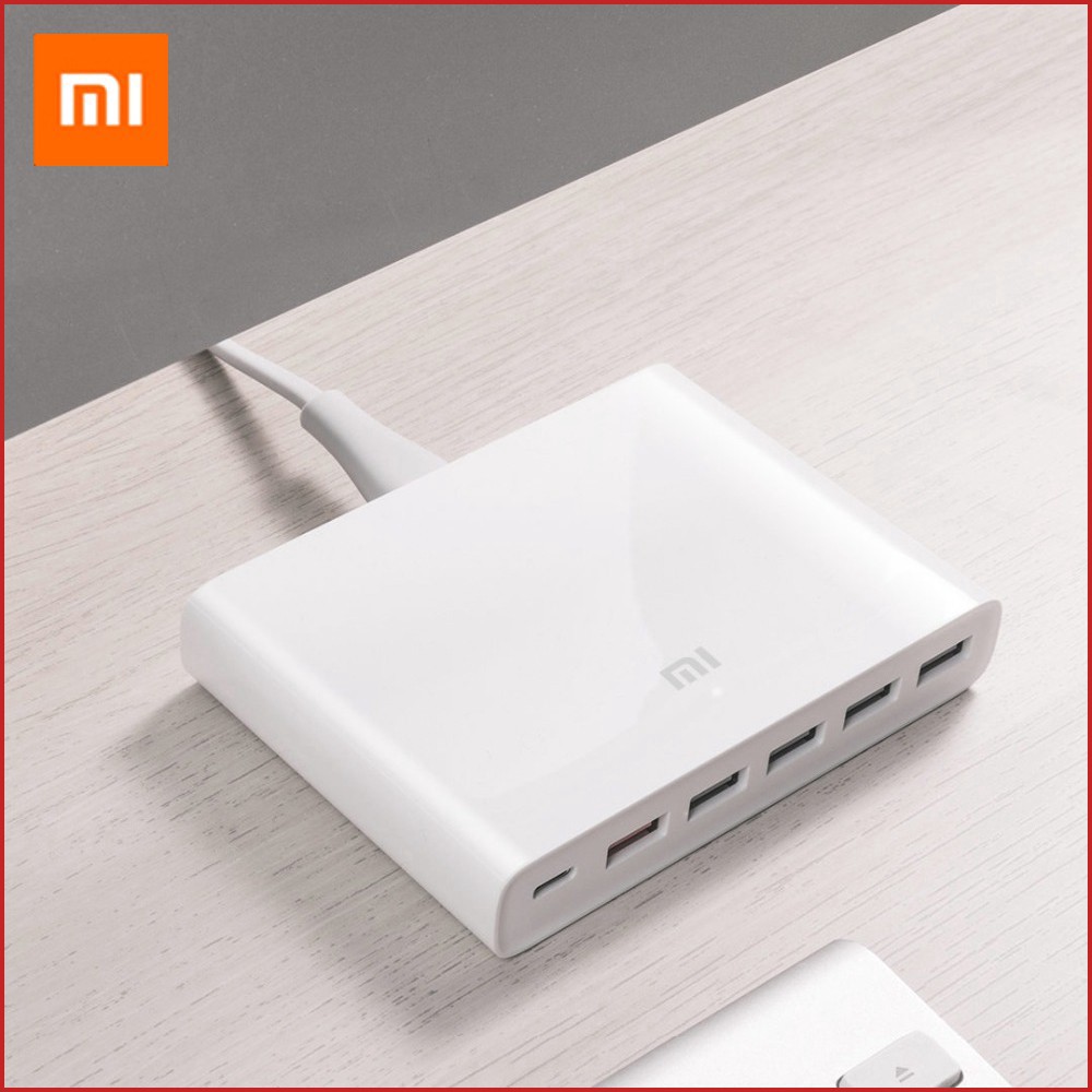 Xiaomi USB-C 60W charger output USB 6 port for fast charging of ...