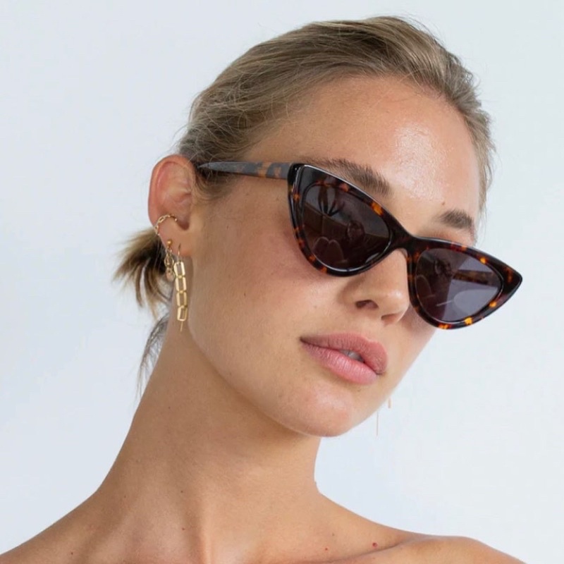 แว่นตาแบรนด์ LUVLOU รุ่น Leui - girlboss.stuff - ThaiPick