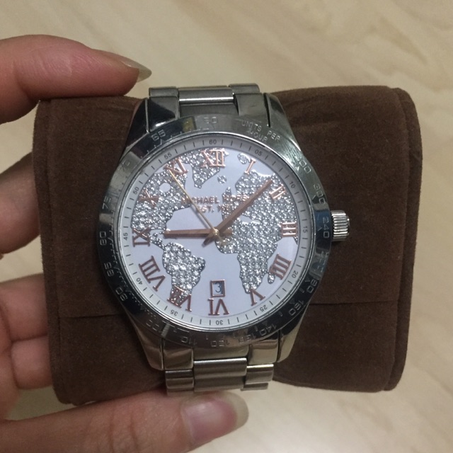 นาฬิกา michael kors ของแท้ ????% หน้าปัด 44 มิล ลดสุดๆแล้ว ของดต่อนะคะ ...