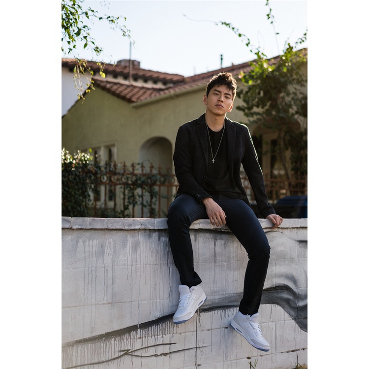 Air Jordan 3 AJ3 Same Style with Chen Guanxi Burst Crack Pure White Cat ...