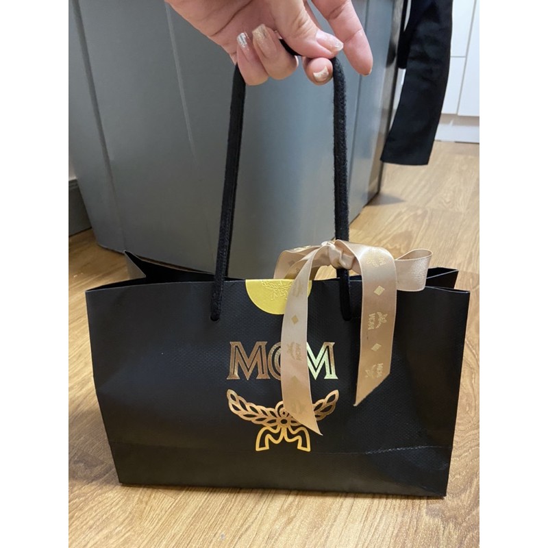 กระเป๋าสะพายแท้ mcm คอสบอดี้ - nisa_tongta - ThaiPick